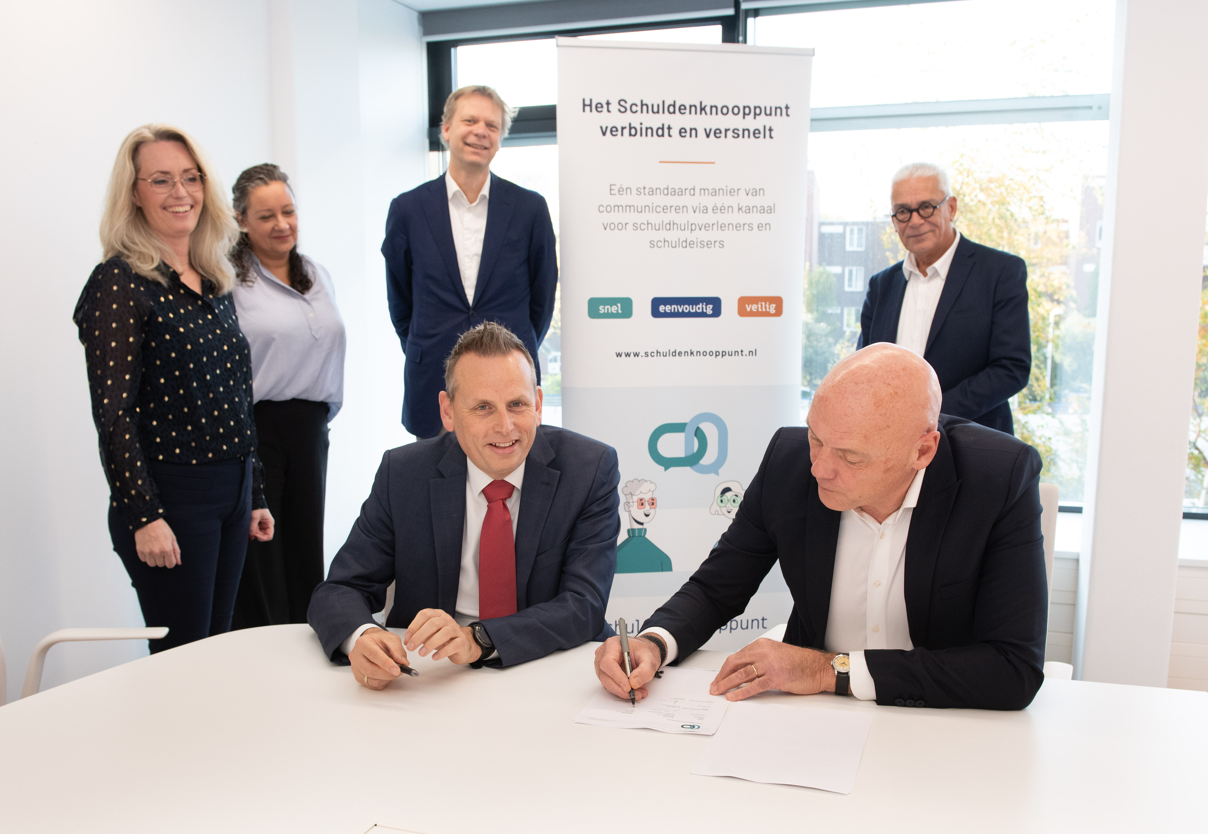 CAK sluit zich als eerste publieke dienstverlener aan op het Schuldenknooppunt - CAK